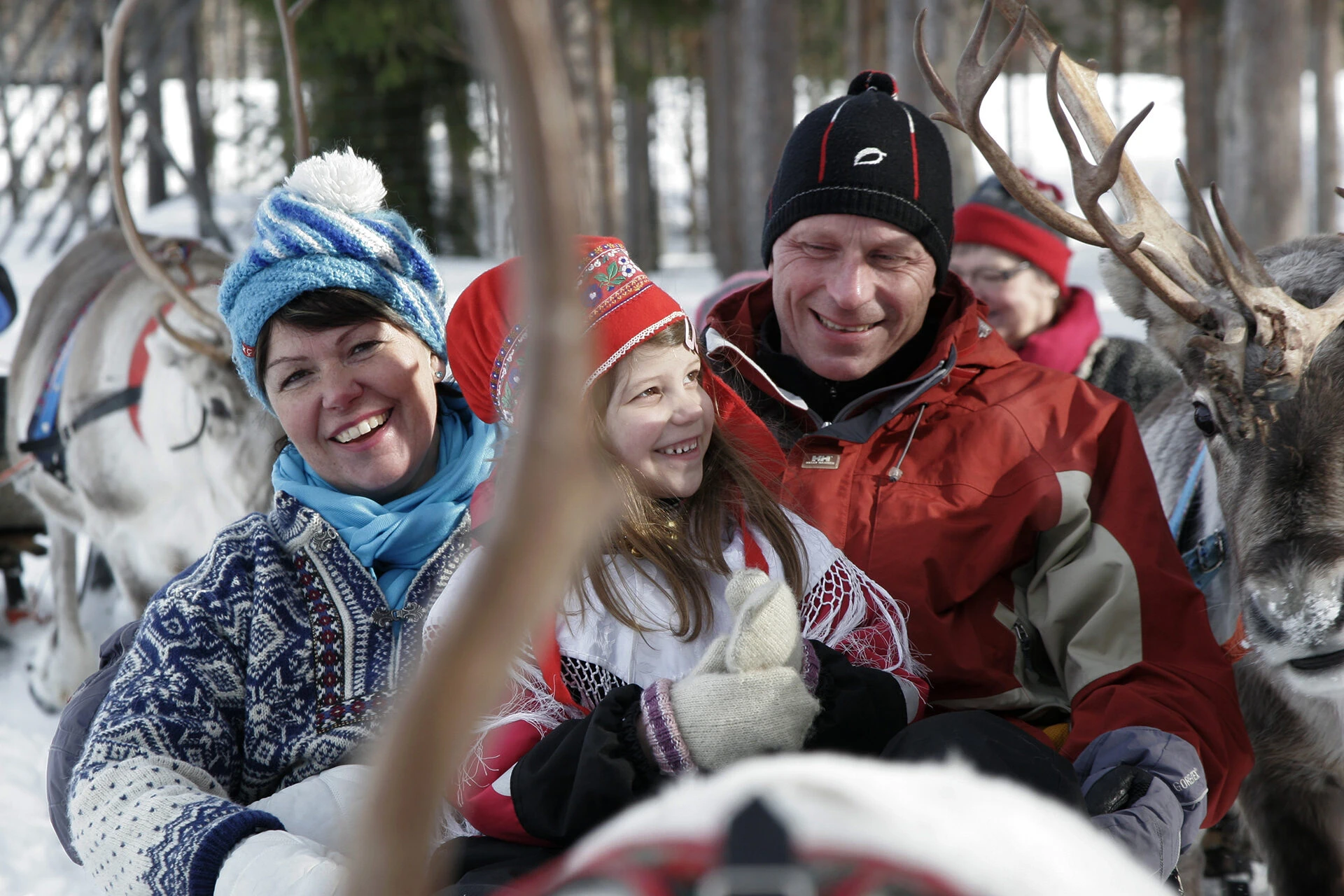 Narraus - Icefishing with Reindeer - Jaakkola Reindeer Farm
